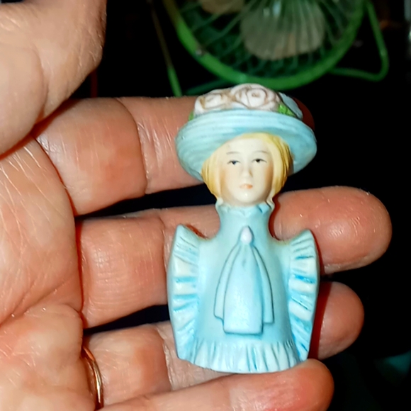 Avon | Accents | Avon Mini Collectible Lady | Poshmark